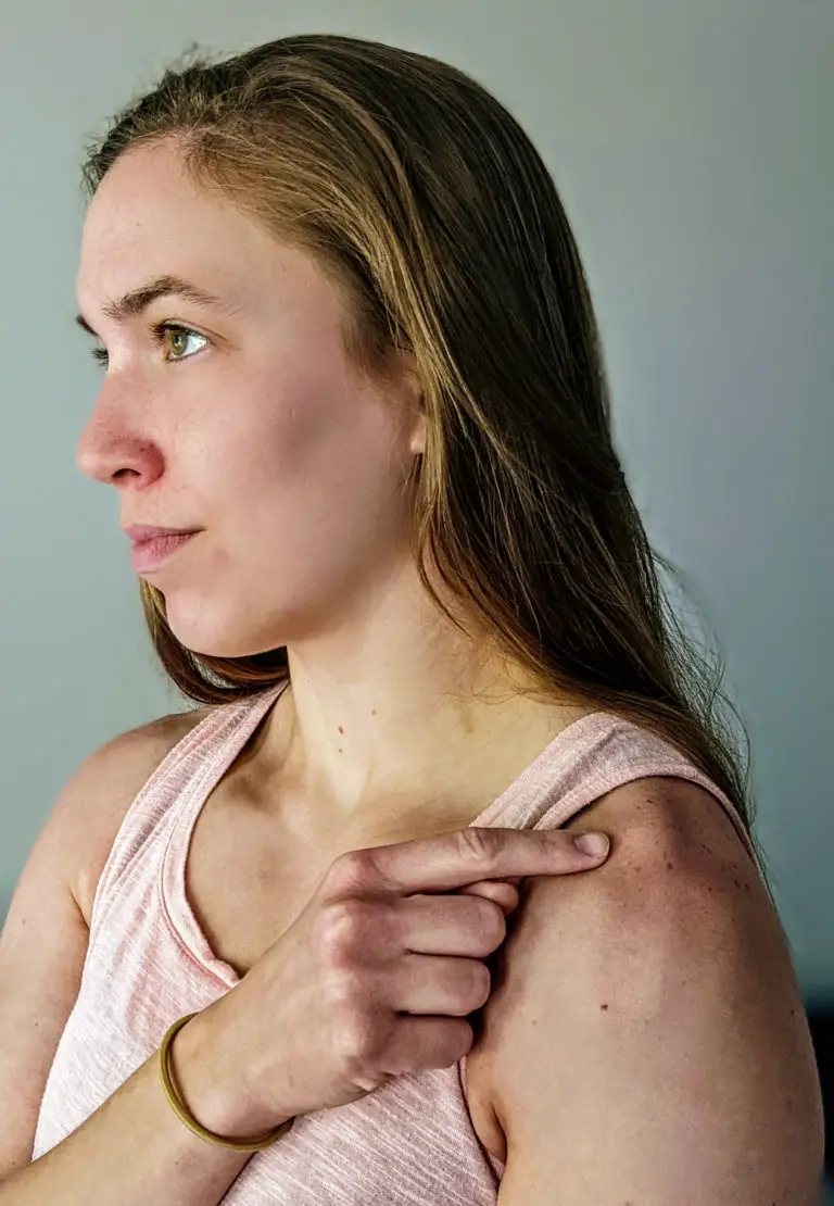 How to Relieve Shoulder Impingement (11 Physical Therapy Exercises ...