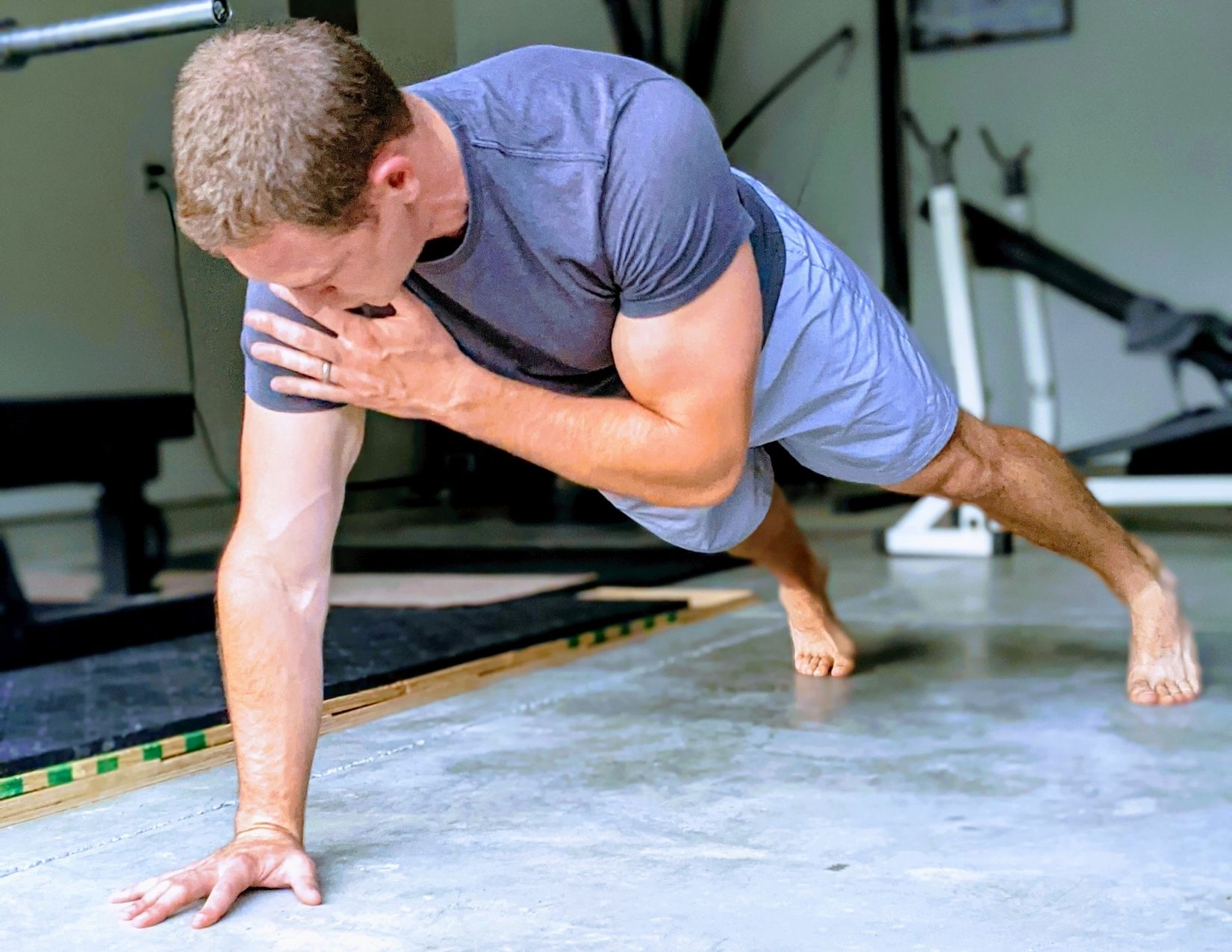 8 Infraspinatus Exercises to Build a Strong Rotator Cuff - Facts & Physio